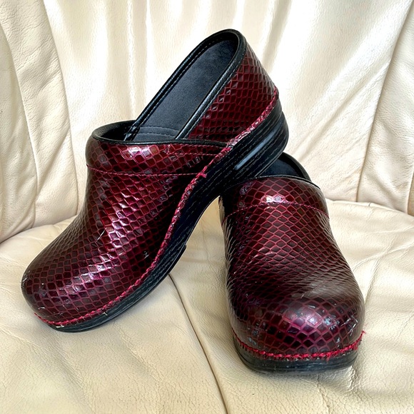 Dansko | Shoes | Red Dansko Xps | Poshmark